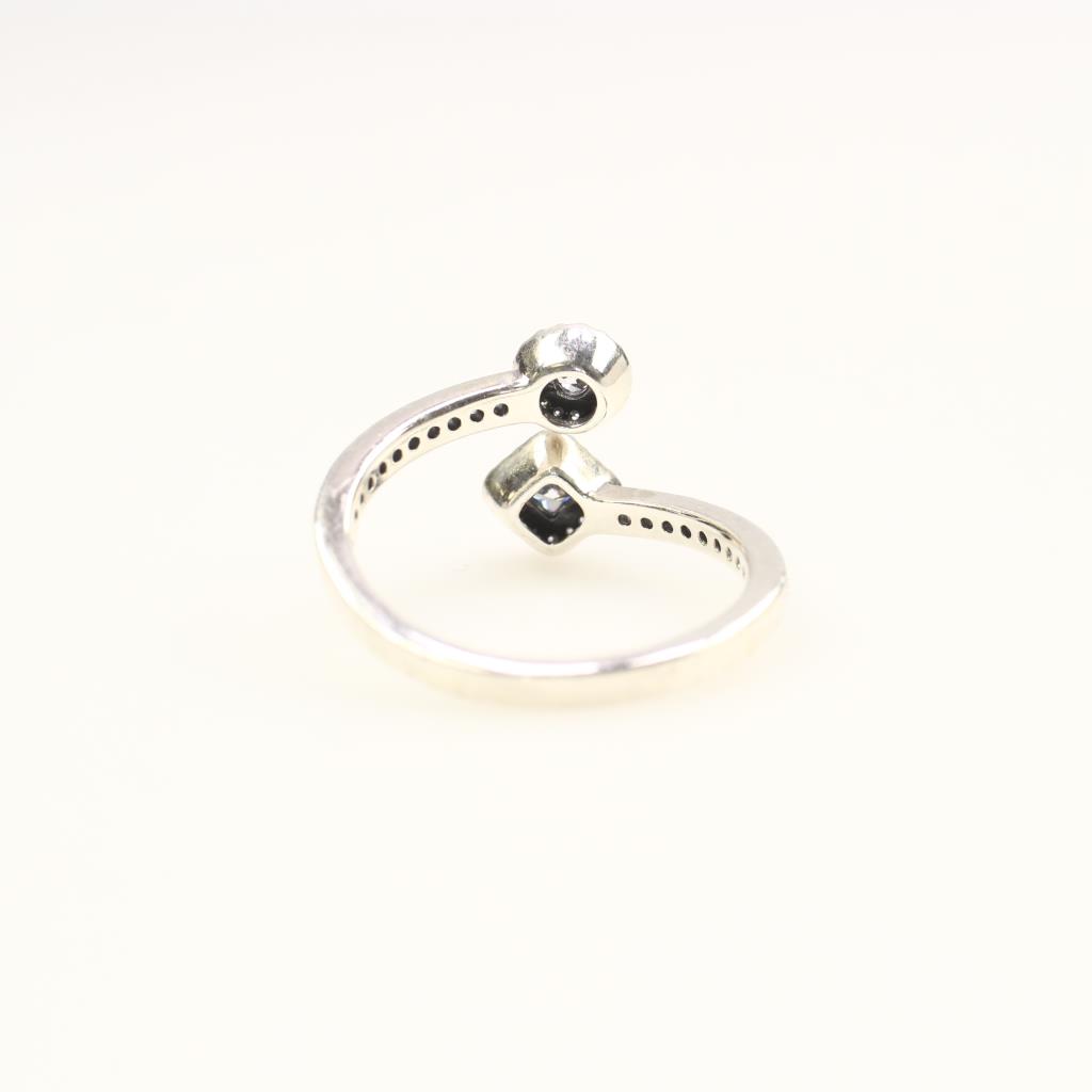 Pandora Sterling Silver Sparkling Square And Circle Ring | Property Room