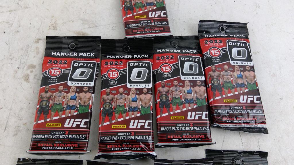 Panini UFC Trading Card Packs 5+ Pieces | Property Room