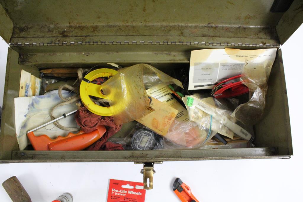 Park Metal Toolbox With Tools | Property Room