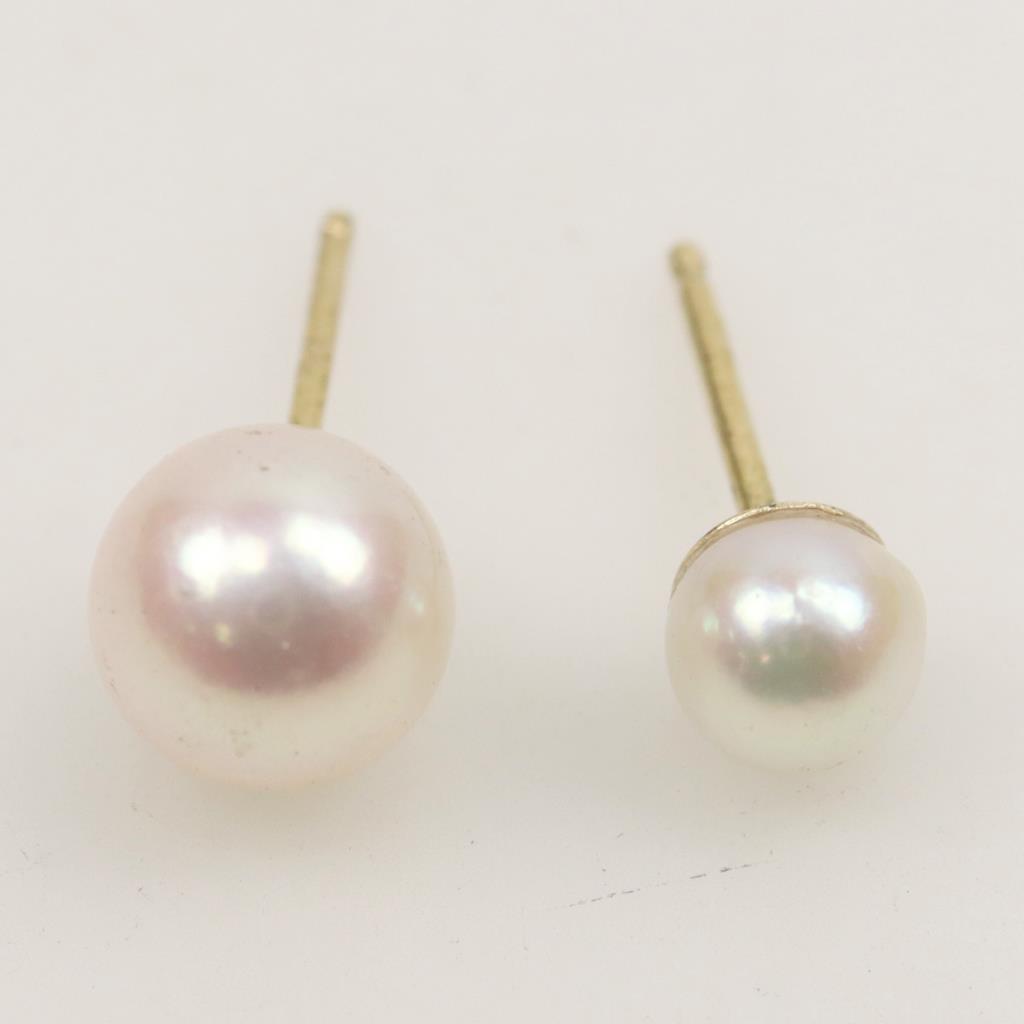 Pearl 14kt Gold Mismatch Earrings, 2 Pieces | Property Room