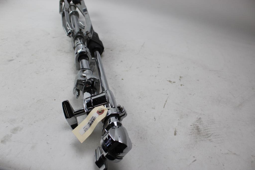 Pearl Advanced Hardware Systems Tripod | Property Room