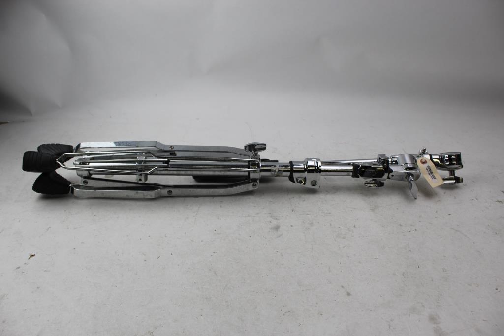 Pearl Advanced Hardware Systems Tripod | Property Room