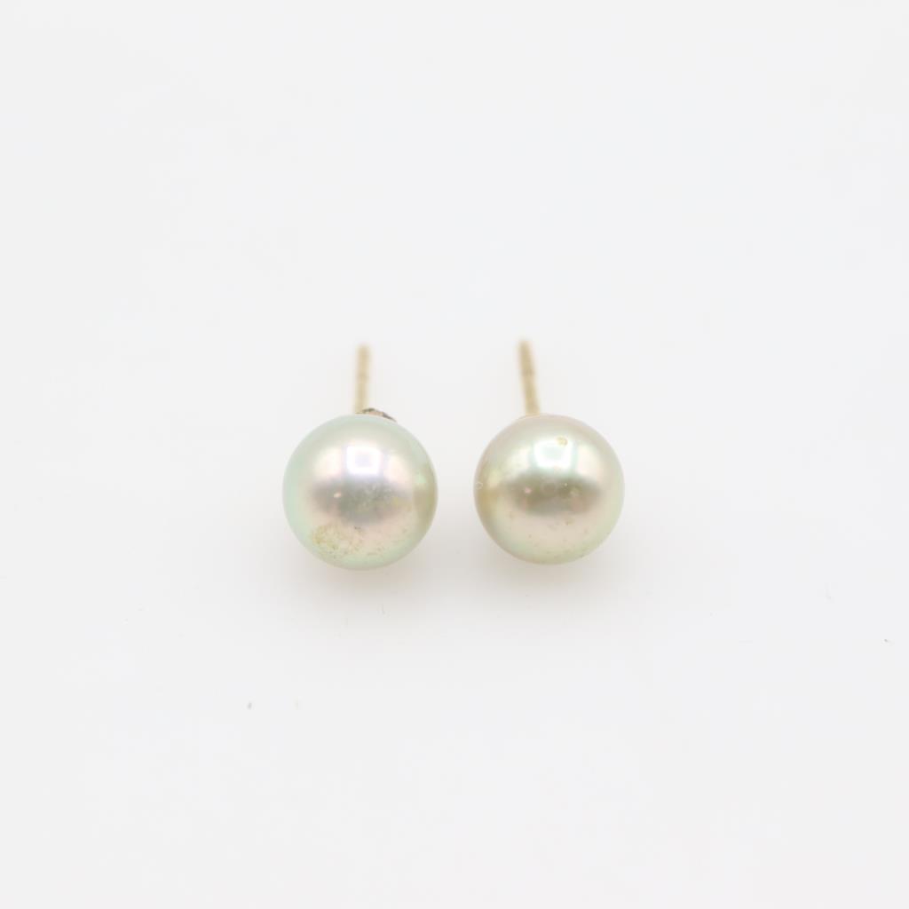 Pearl Stud Earrings 14kt Gold Posts Property Room