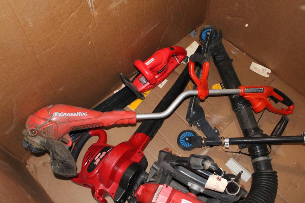 Pellet Of Tools And More, 5 Pieces | Property Room