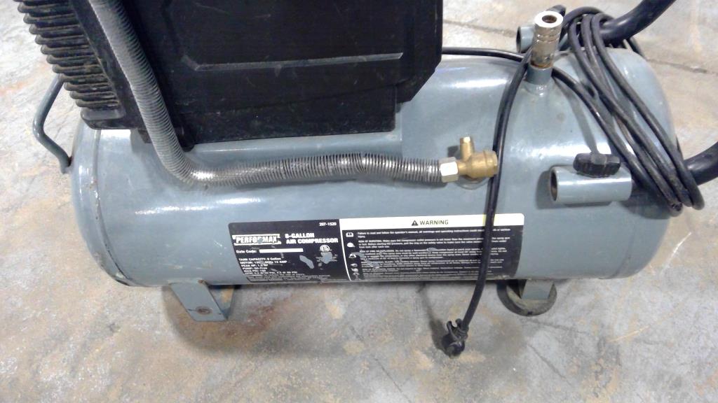 Performax 8 Gallon 150 Psi Air Compressor | Property Room