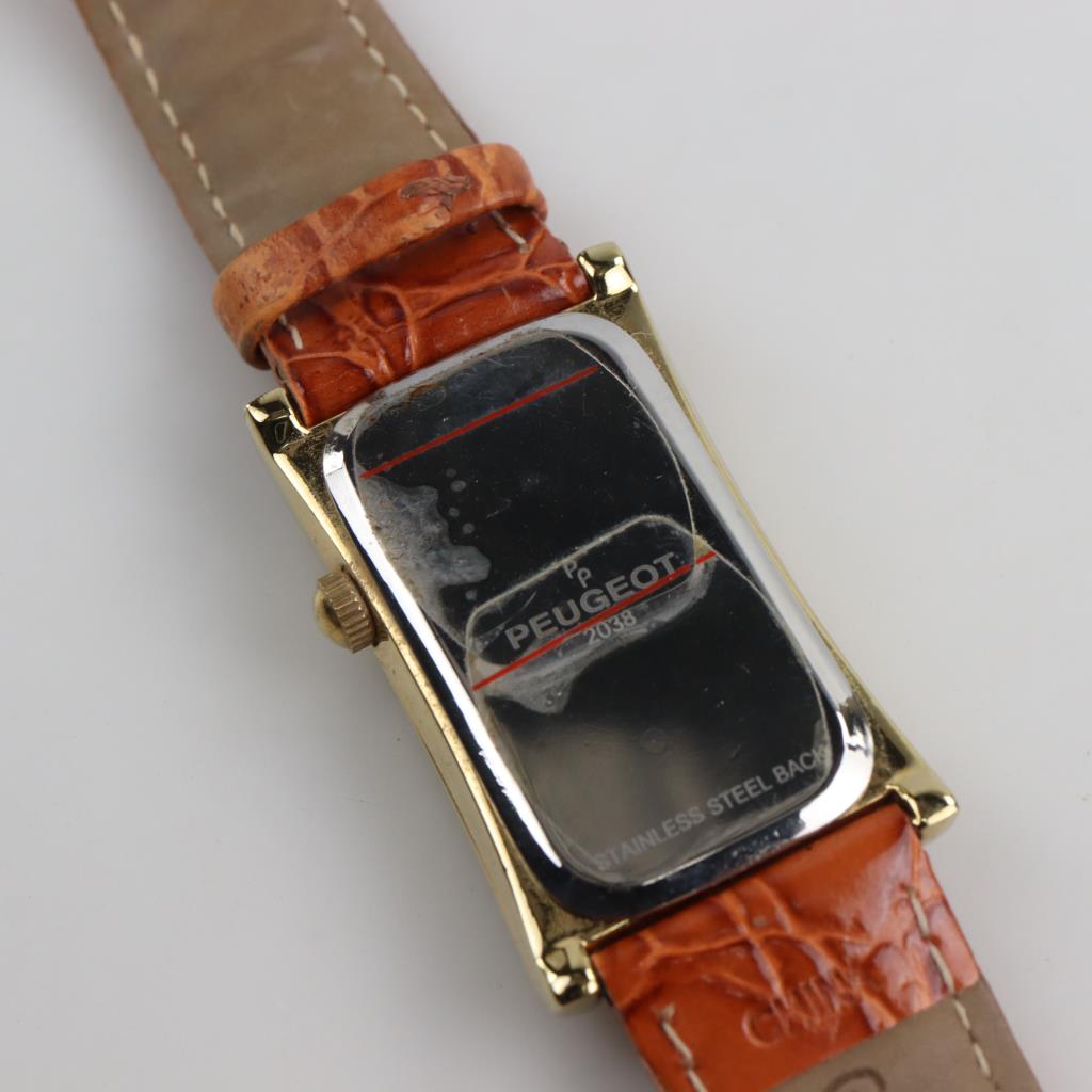 Peugeot Contoured Large Remote Sweep Watch | Property Room