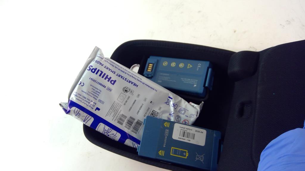 Philips Heartstart Defibrillator | Property Room