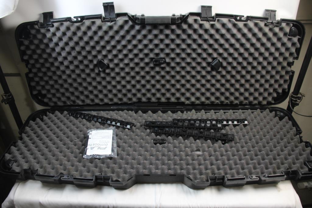 Pillar Lock Hard Shell Gun Case | Property Room