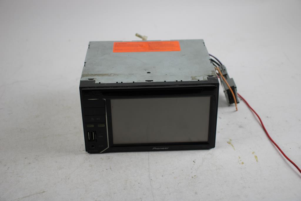 Pinoeer Car Stereo, AVH-P2300DVD | Property Room