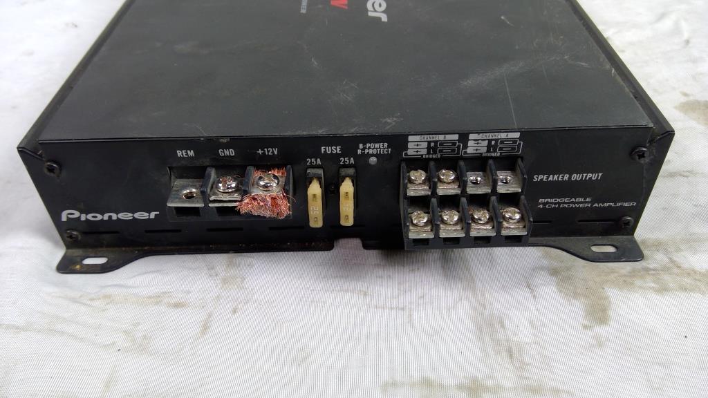 Pioneer Bridgeable 4-Channel Power Amplifier | Property Room