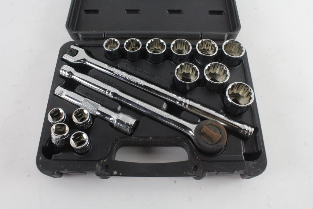 Pittsburgh 16-Piece Tool Set | Property Room