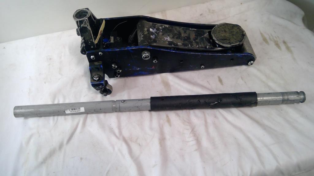 Pittsburgh Car Jack, Blue | Property Room