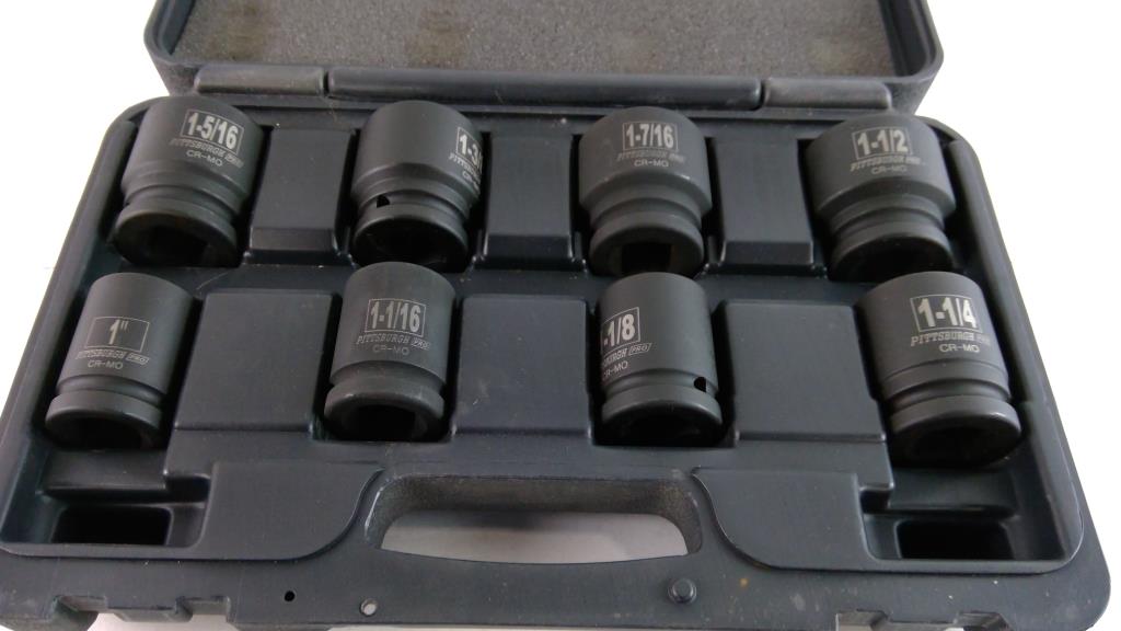 Pittsburgh Pro SAE Large Socket Set | Property Room