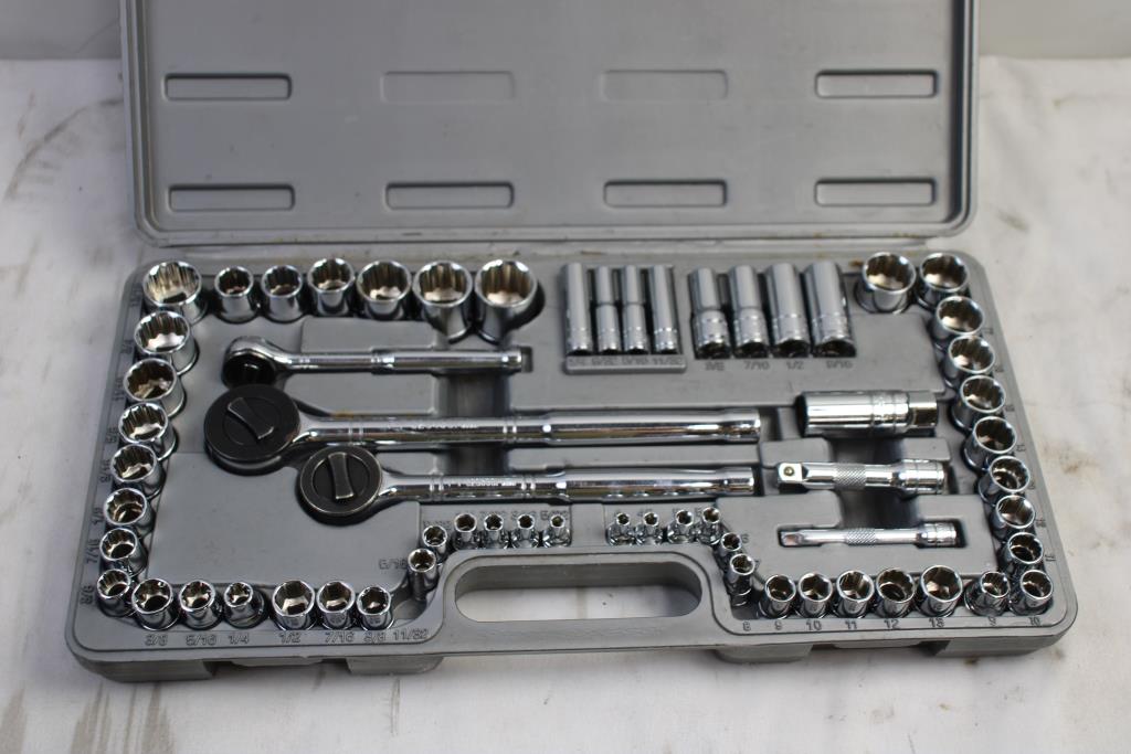 Pittsburgh Socket Set | Property Room