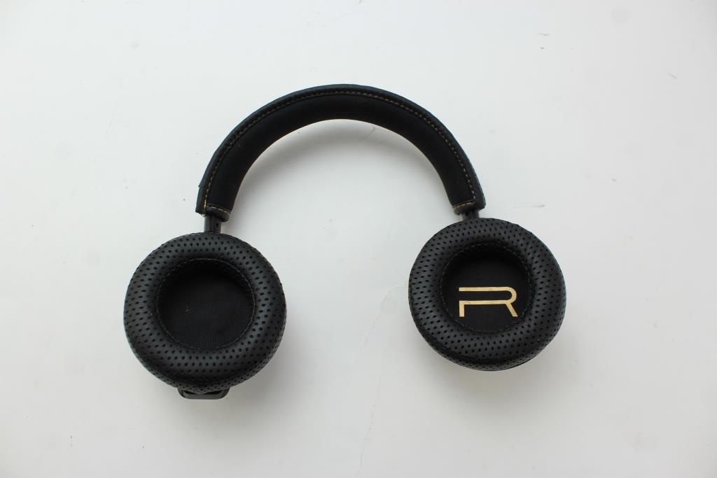 Plantronics Rig 600 Over Ear Headphones | Property Room