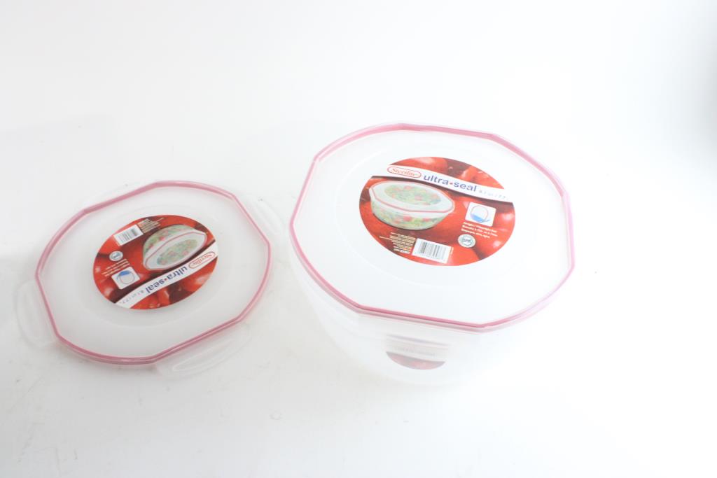 Plasticware Group Lot, 3+ Pieces | Property Room