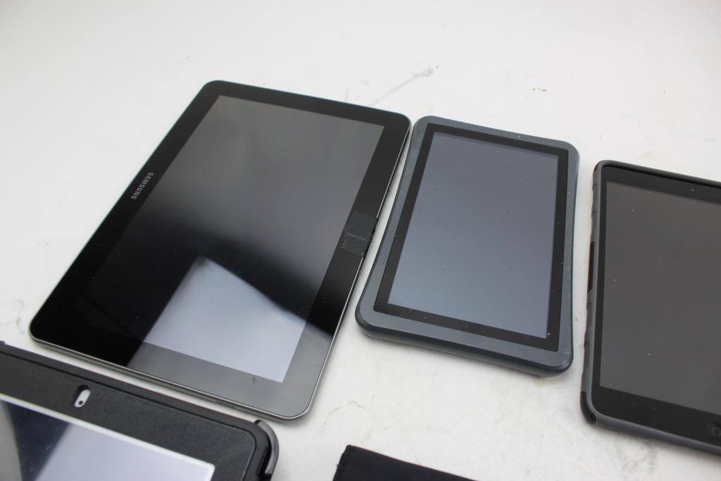 Playaway Launchpad, Apple, & Samsung Assorted Tablets; 5 Pieces ...