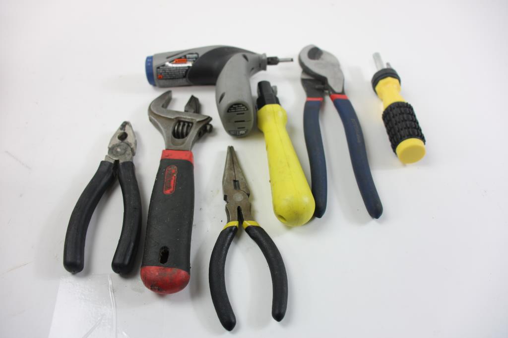 Plieres, Dremel Stylus And More 8+ Pieces | Property Room