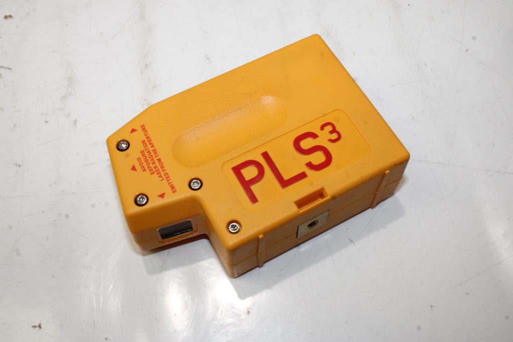 PLS 3 Laser Level Kit 2 Items | Property Room