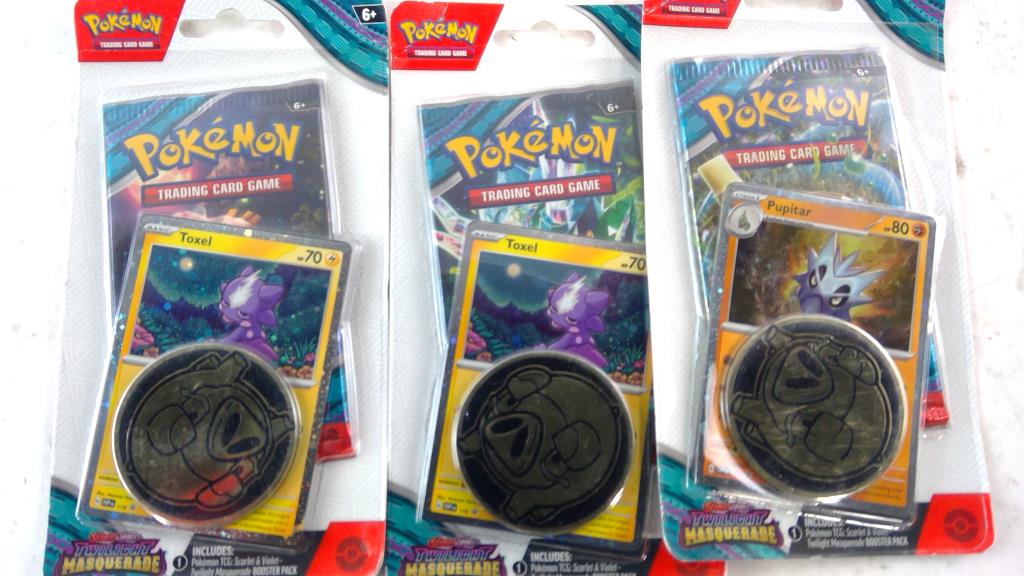 Pokemon Trading Cards, 5+ Pieces | Property Room