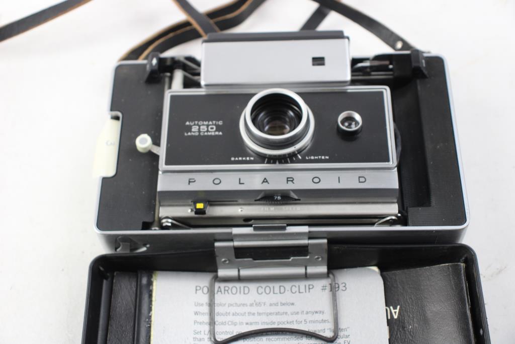 Polaroid 250 Vintage Automatic Land Camera | Property Room