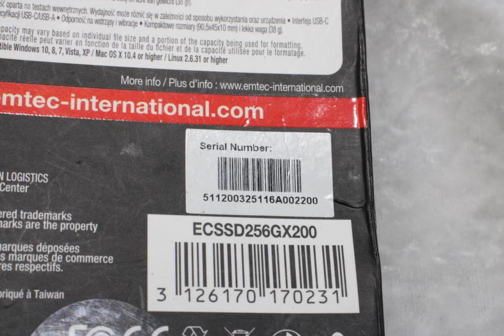 Polaroid Paper Cartridge And Memory Cards 6 Pieces | Property Room