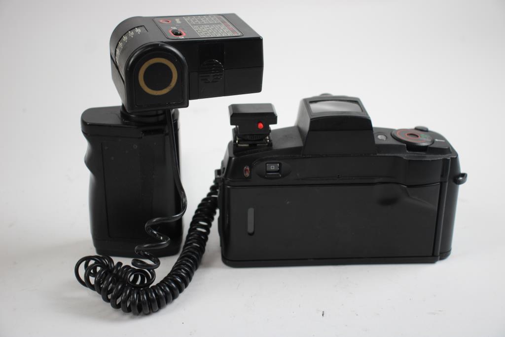 Polo Sharpshots KIT 3006 35mm SLR Camera | Property Room