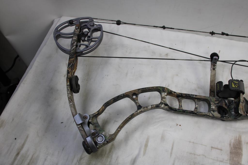 Prime Bow | Property Room