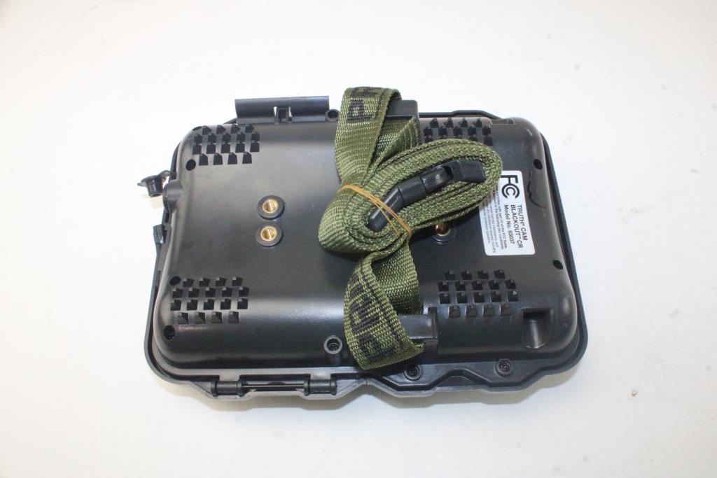 Primos Truth Cam Blackout Hunting Trail Game Camera | Property Room