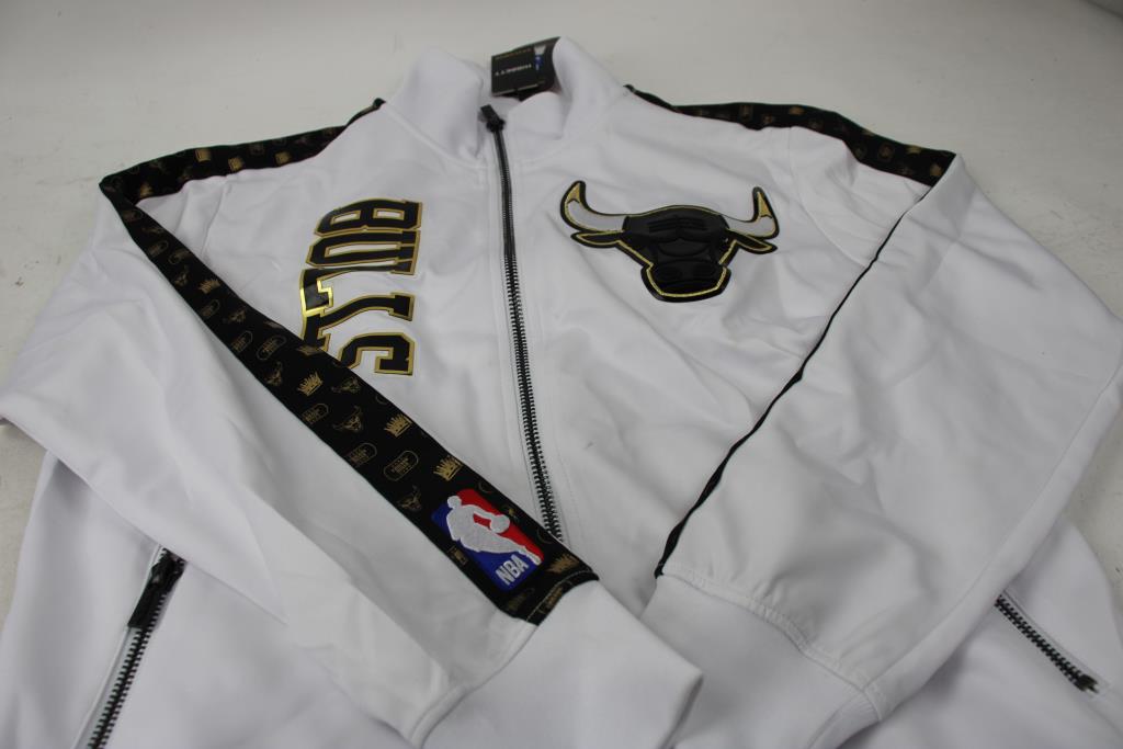 Pro Standard NBA, Bull Dogs, Pants Set, Size L 2 Pieces | Property Room