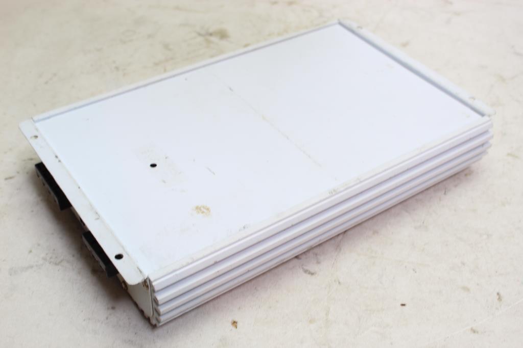 Profile California MOSFET Bridgeable Amplifier | Property Room