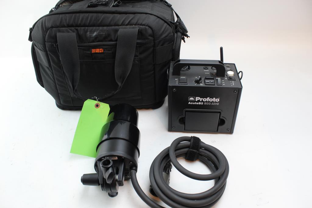 Profoto Acute B2 600 AirS Flash Lighting Kit | Property Room