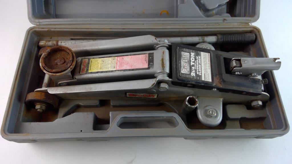 Pro-Lift 2 1/4 Ton Hydraulic Floor Jack | Property Room