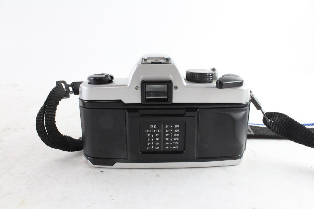 Promaster 2500PK Super 35mm SLR Camera | Property Room