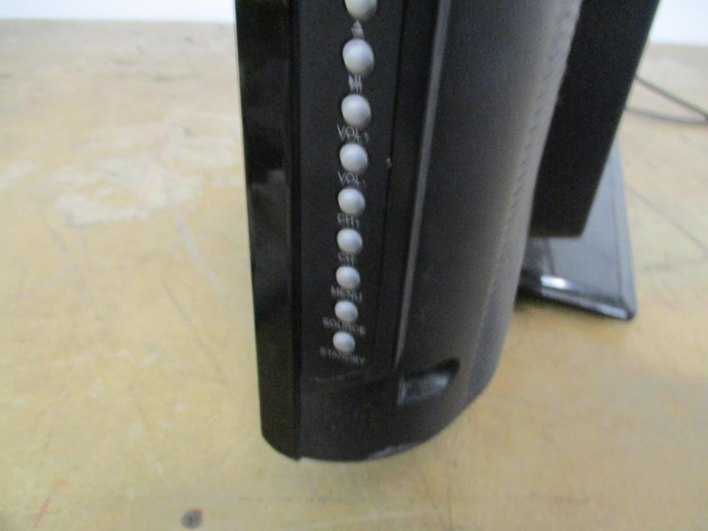 Proscan 32" Flatscreen TV | Property Room