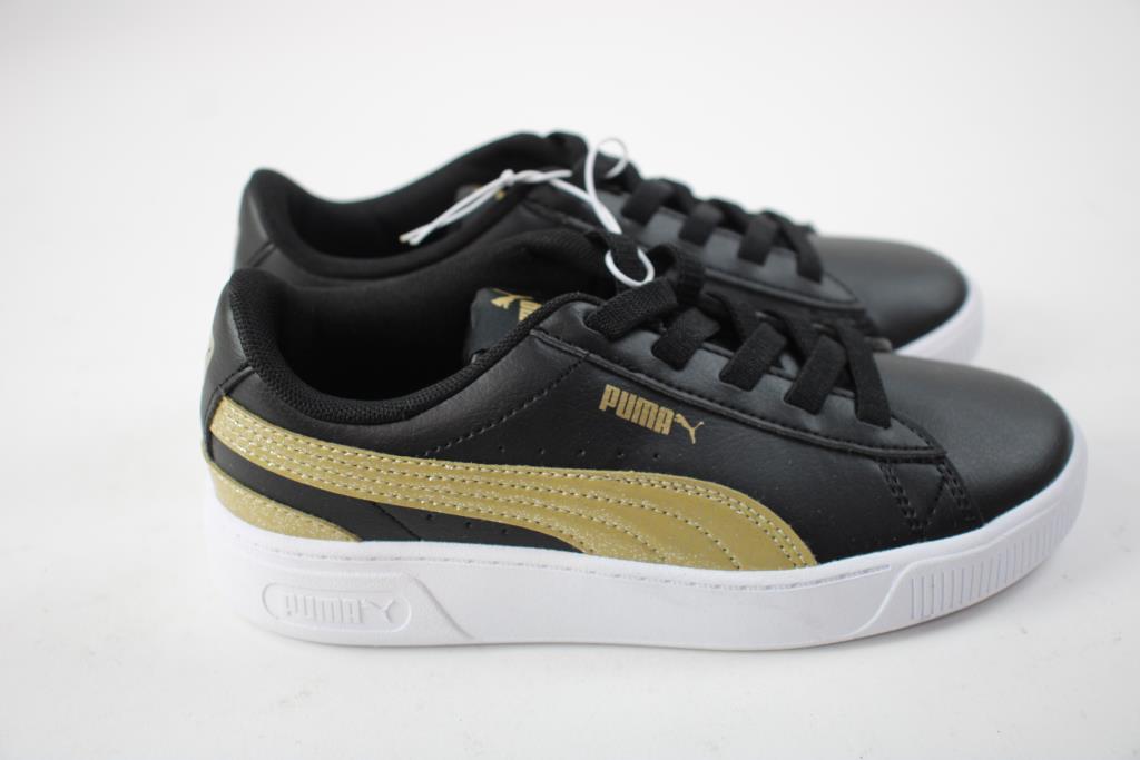 PUMA Junior Sneakers, Size 2C | Property Room