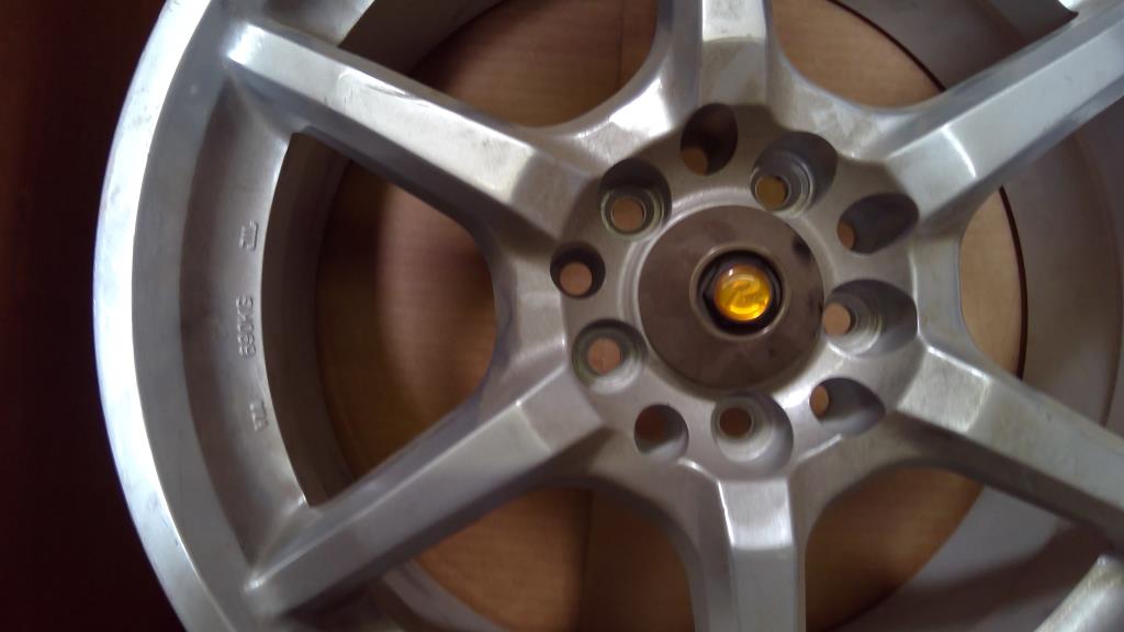 Racing 16 X 7JJ Wheels, 2 Pieces | Property Room