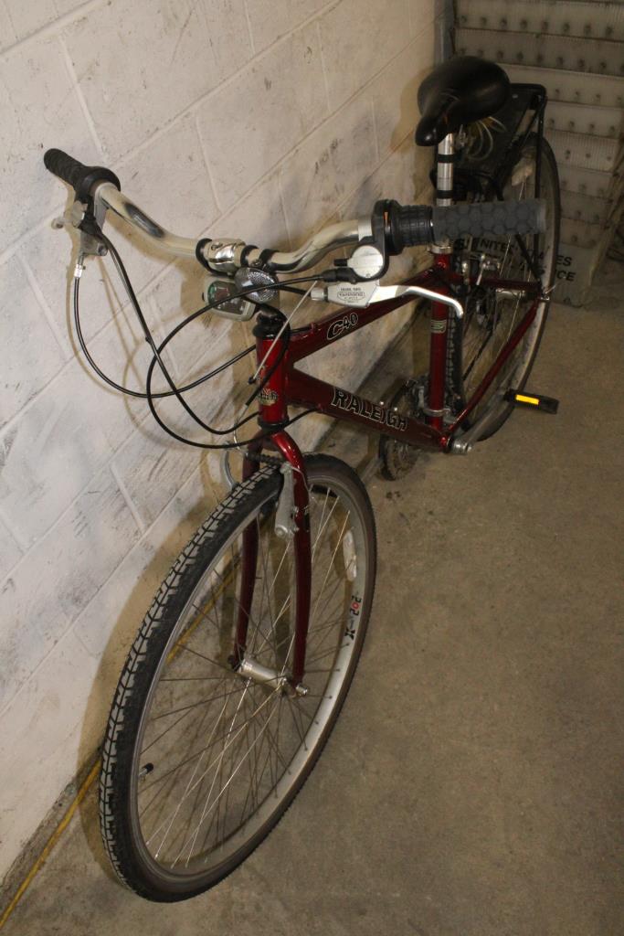 Raleigh C40 Hybrid Bike | Property Room
