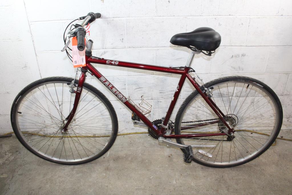 Raleigh C-40 Hybrid Bike | Property Room