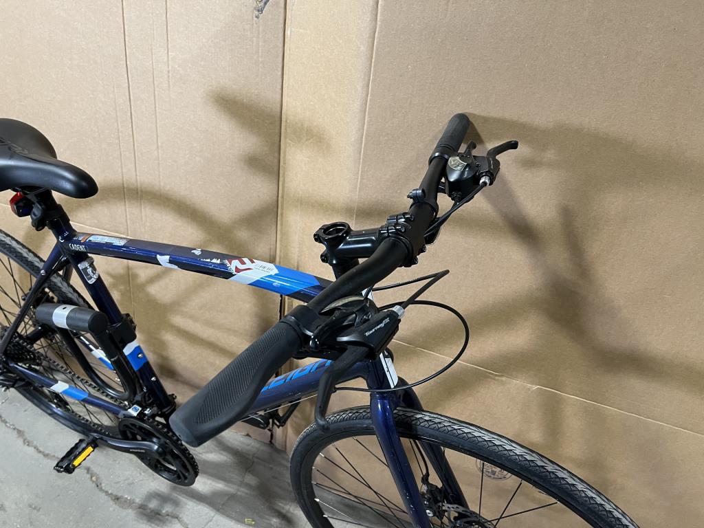 Raleigh Cadent 2 Hybrid Bike | Property Room