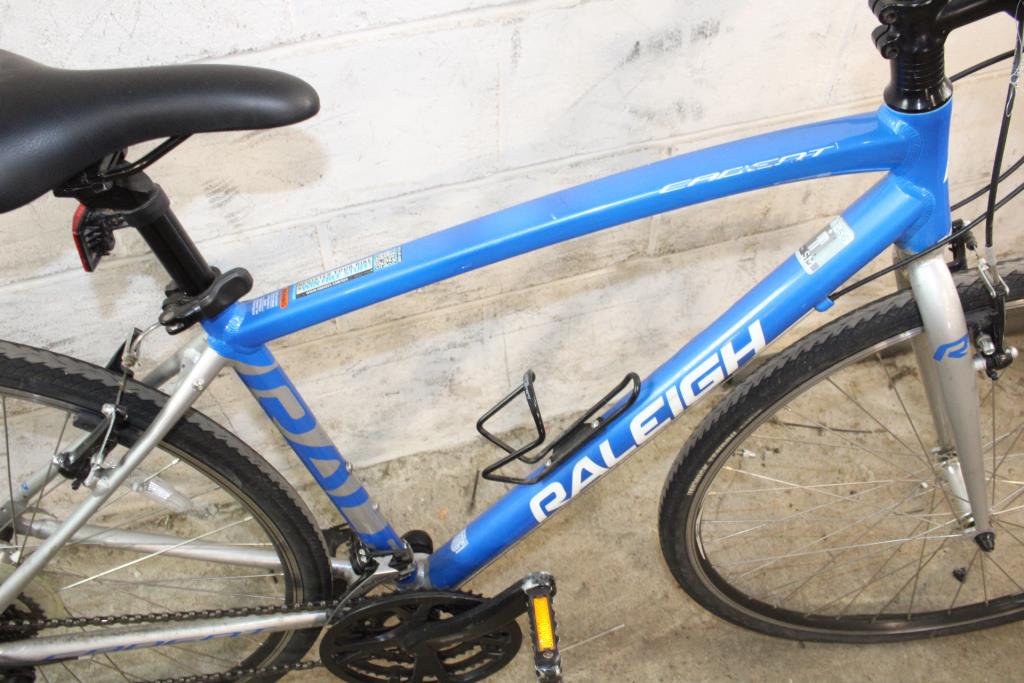 Raleigh Cadent Hybrid Bike | Property Room