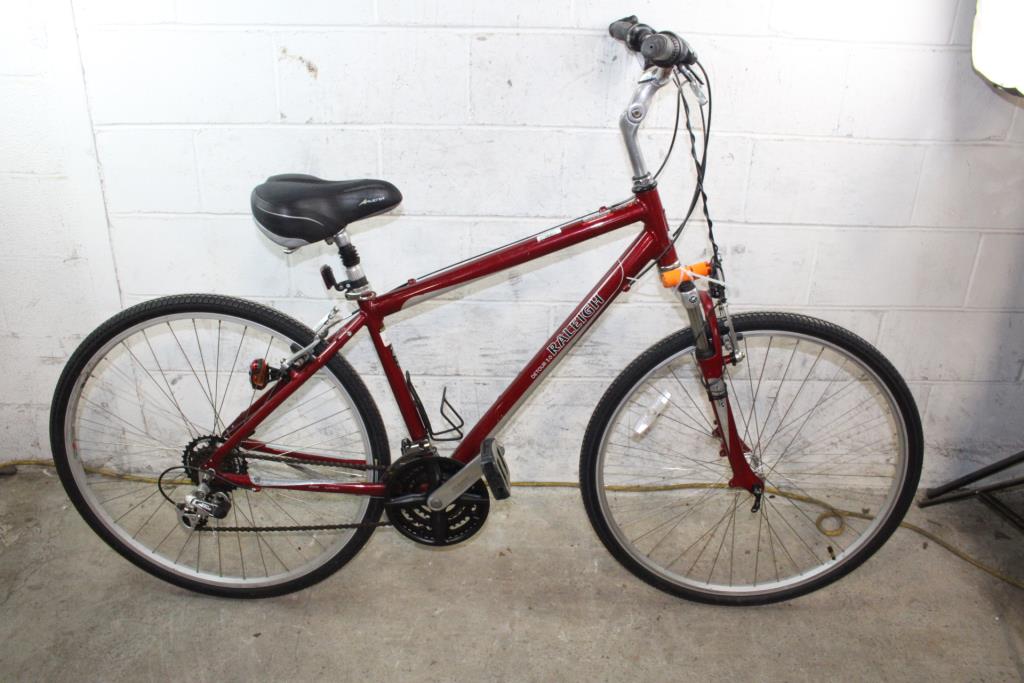 Raleigh Detour 3.0 Hybrid Bike | Property Room