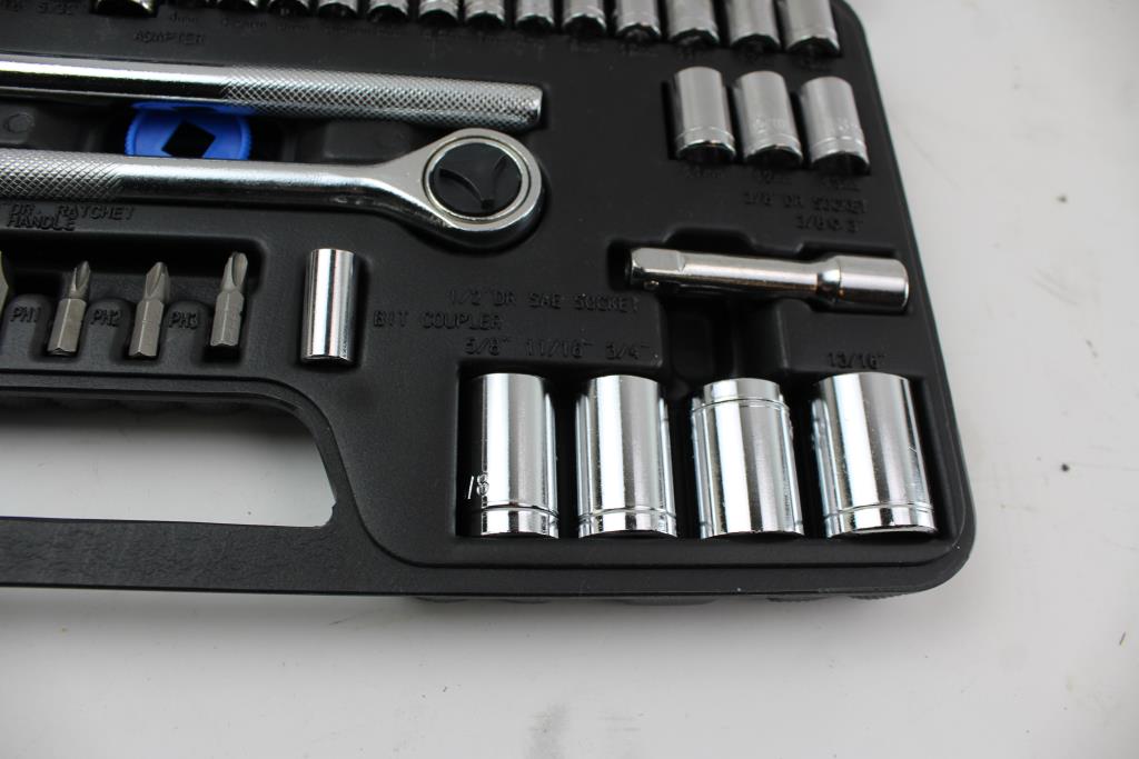 Ratchet And Socket Tool Set; 10+ Pieces | Property Room