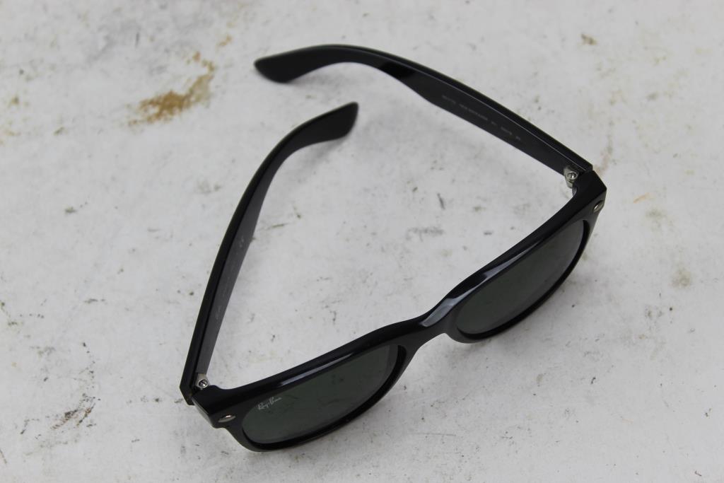 Ray Ban Mens Sunglasses | Property Room