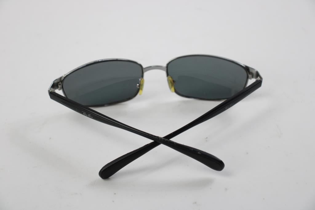 Ray Ban Sunglasses | Property Room
