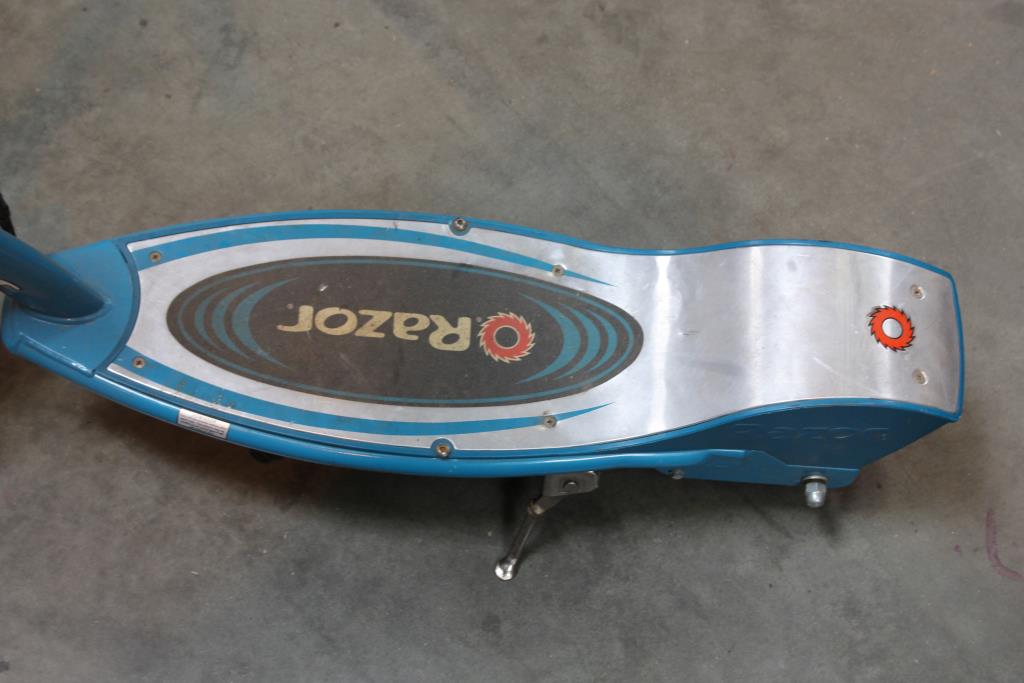 Razor E200 Electric Scooter | Property Room