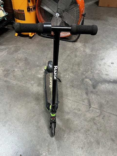 Razor E90 Electric Scooter | Property Room