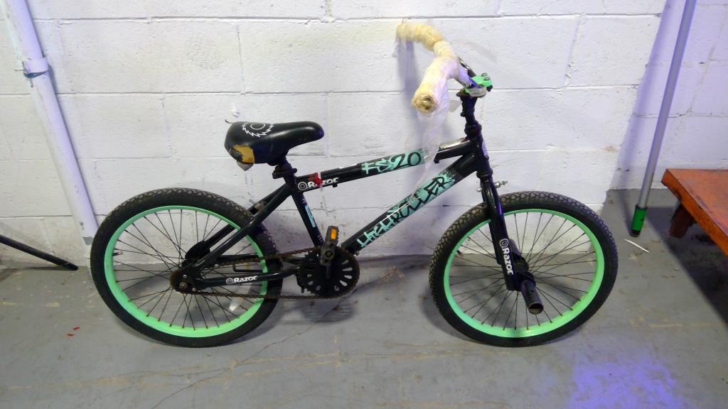 Razor High Rolled BMX Bike | Property Room