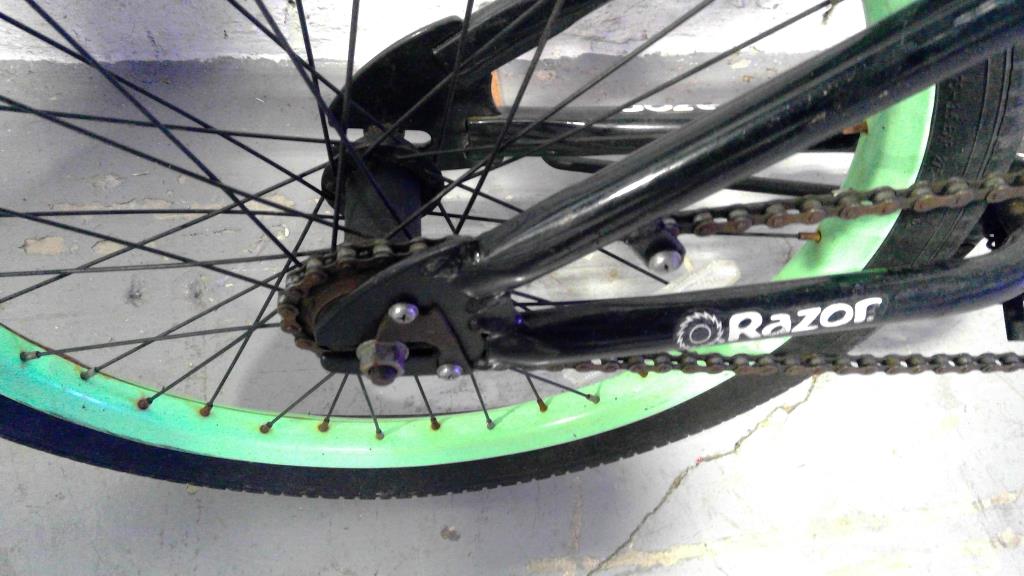 Razor High Rolled BMX Bike | Property Room