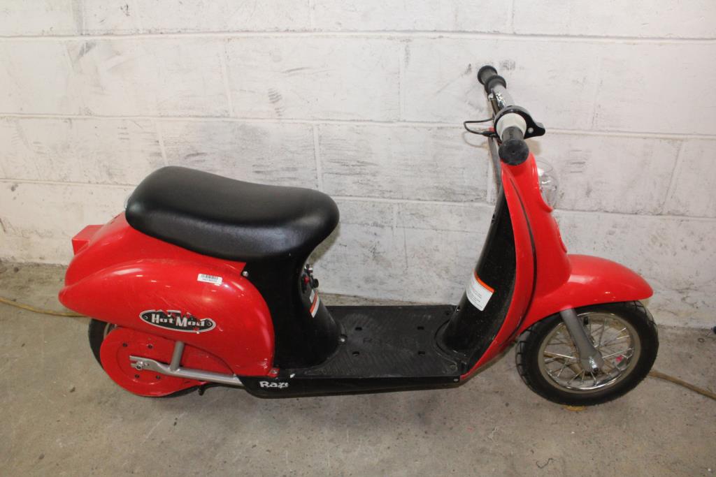 Razor Hot Mod Electric Scooter | Property Room